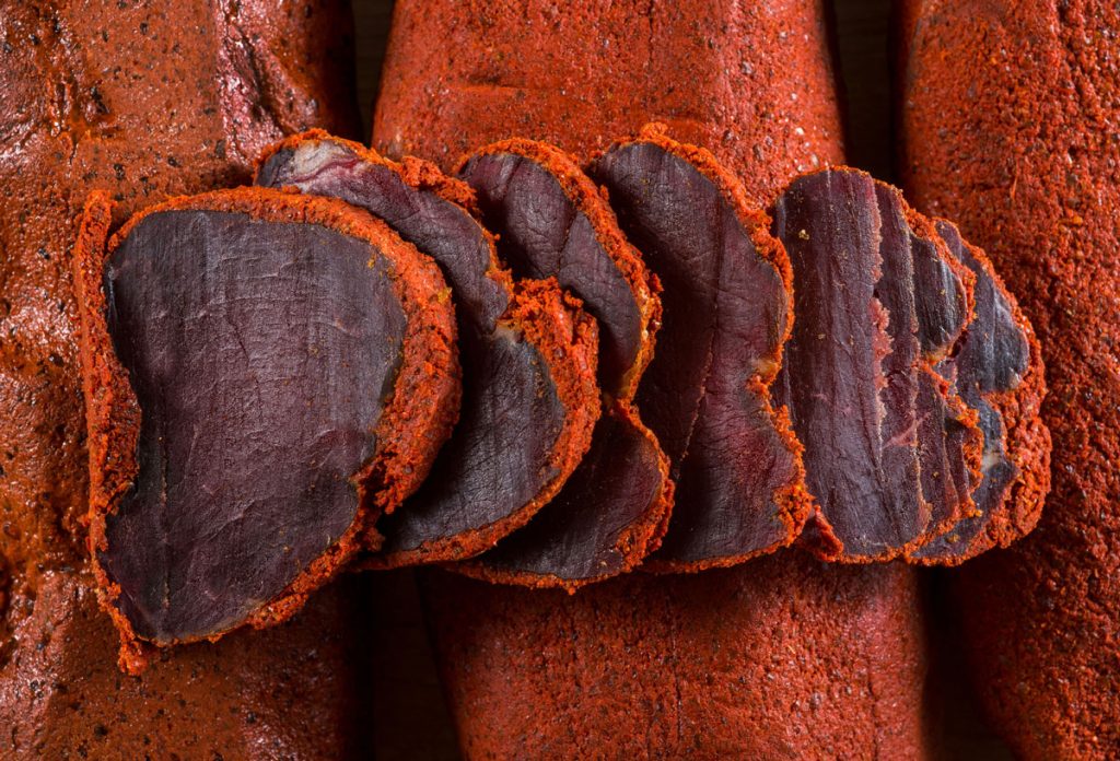 BASTËRMÁ TROZO – por 250grs – Panadería y Confitería Armenia